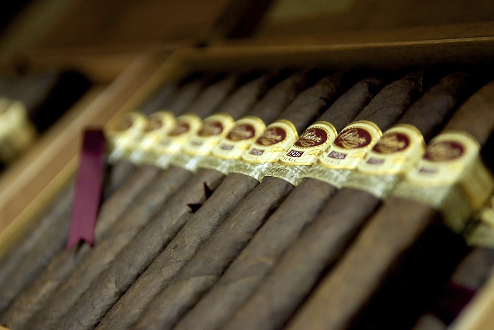 Is It Still Traditional for New Fathers to Hand Out Cigars? | Havana House